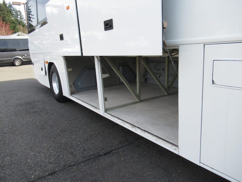 2003 MCI F3500 36 Passenger Coach Bus - C90156 | Northwest Bus Sales, Inc
