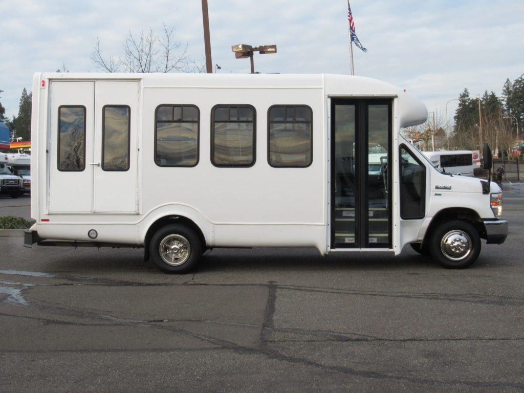 2009 Ford Startrans Senator 12+2 ADA Shuttle Bus - S92931 | Northwest ...