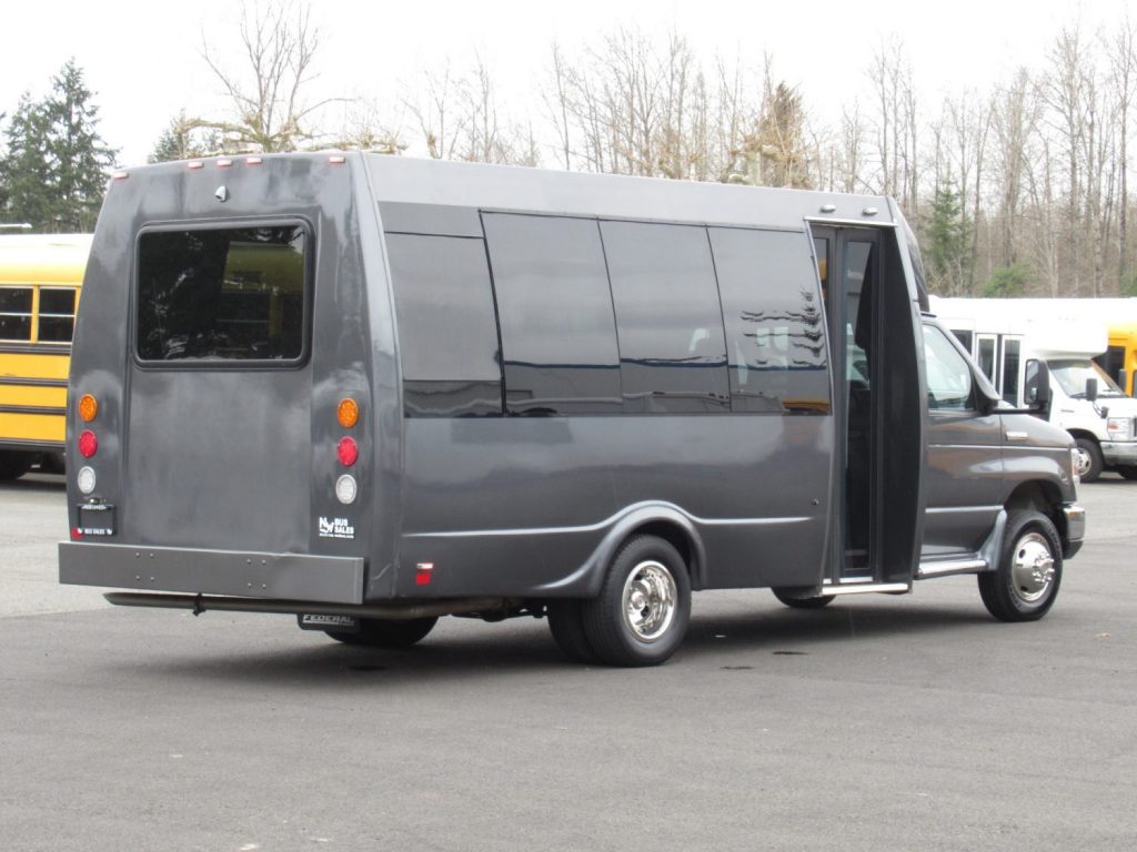 2016 Ford Federal 14 Passenger Executive Shuttle Bus - S02633 ...