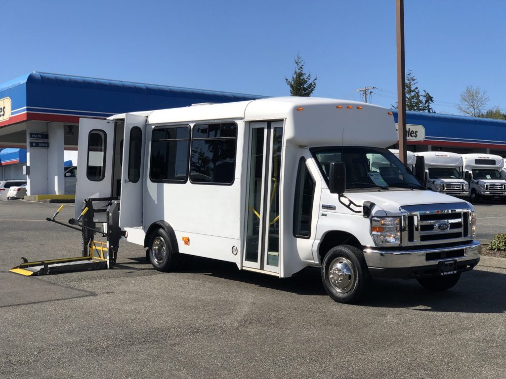 2013 Ford Champion Crusader 12 Passenger Shuttle Bus - S28836 ...