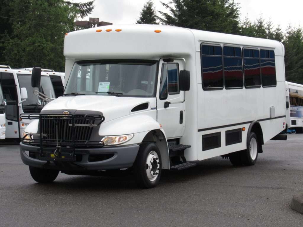 2011 IC Champion Defender 21 Passenger ADA Shuttle Bus - S54635 ...