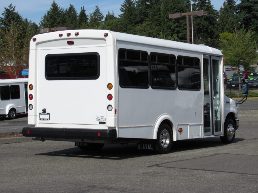 2011 Ford Glaval 14 Passenger Interior Luggage Shuttle Bus - S97203 ...