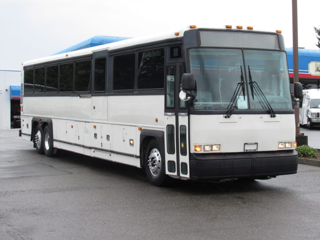2002 MCI D4500 57 Passenger Motorcoach - C54385 | Northwest Bus Sales, Inc