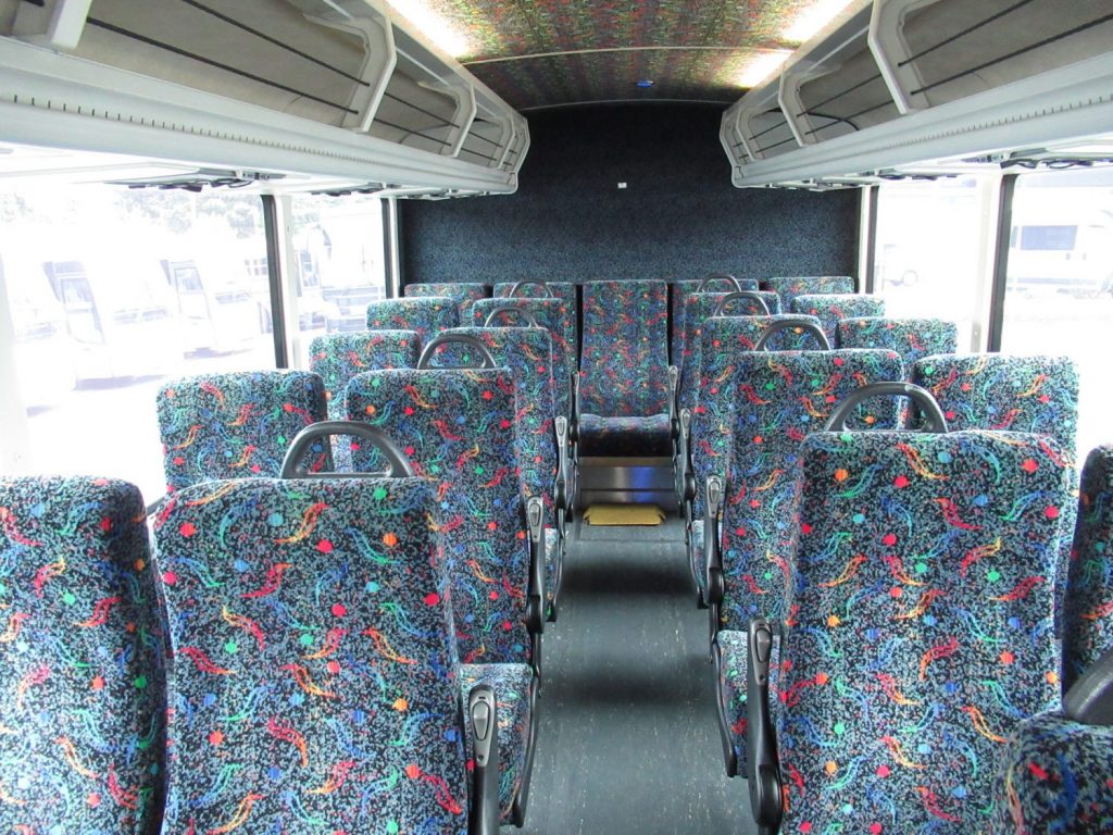 2002 MCI D4500 57 Passenger Motorcoach - C54385 | Northwest Bus Sales, Inc