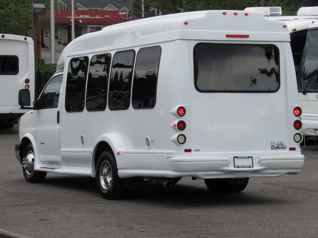 2010 Chevrolet Turtle Top 14 Passenger Shuttle Bus - S80602 | Northwest ...
