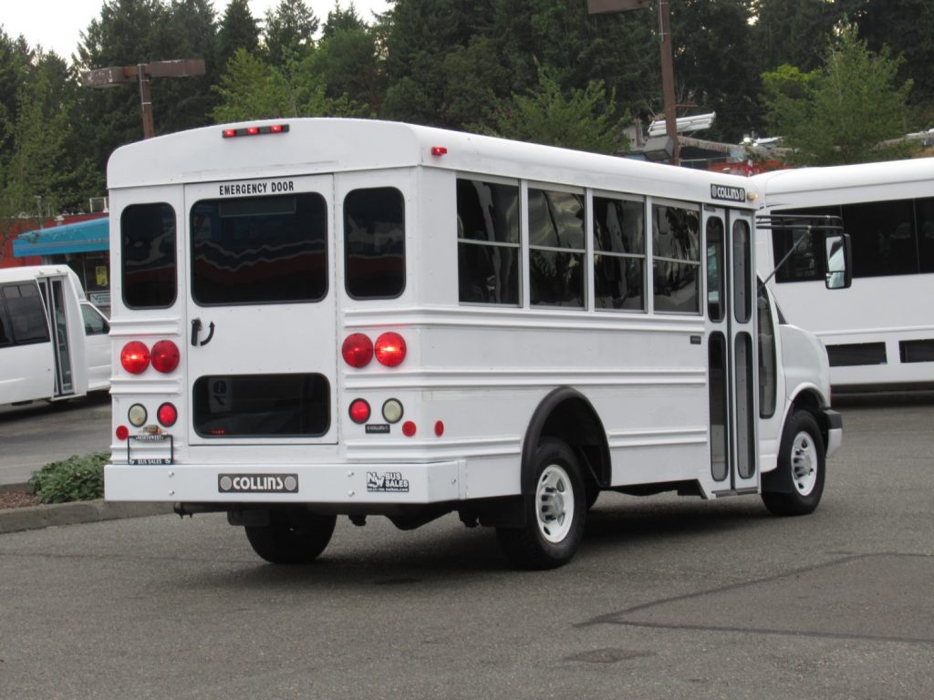 2006 Chevrolet Collins Bantam 9 Passenger MFSAB - B61323 | Northwest ...