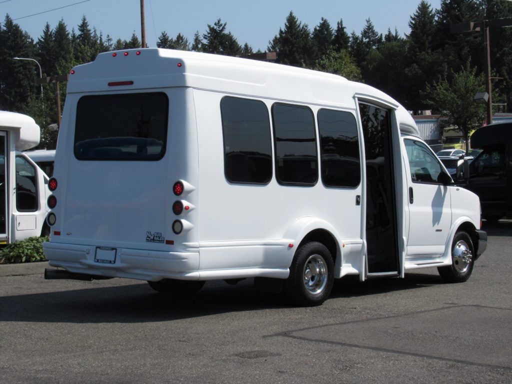 2010 Chevrolet Turtle Top 14 Passenger Shuttle Bus - S81079 | Northwest ...