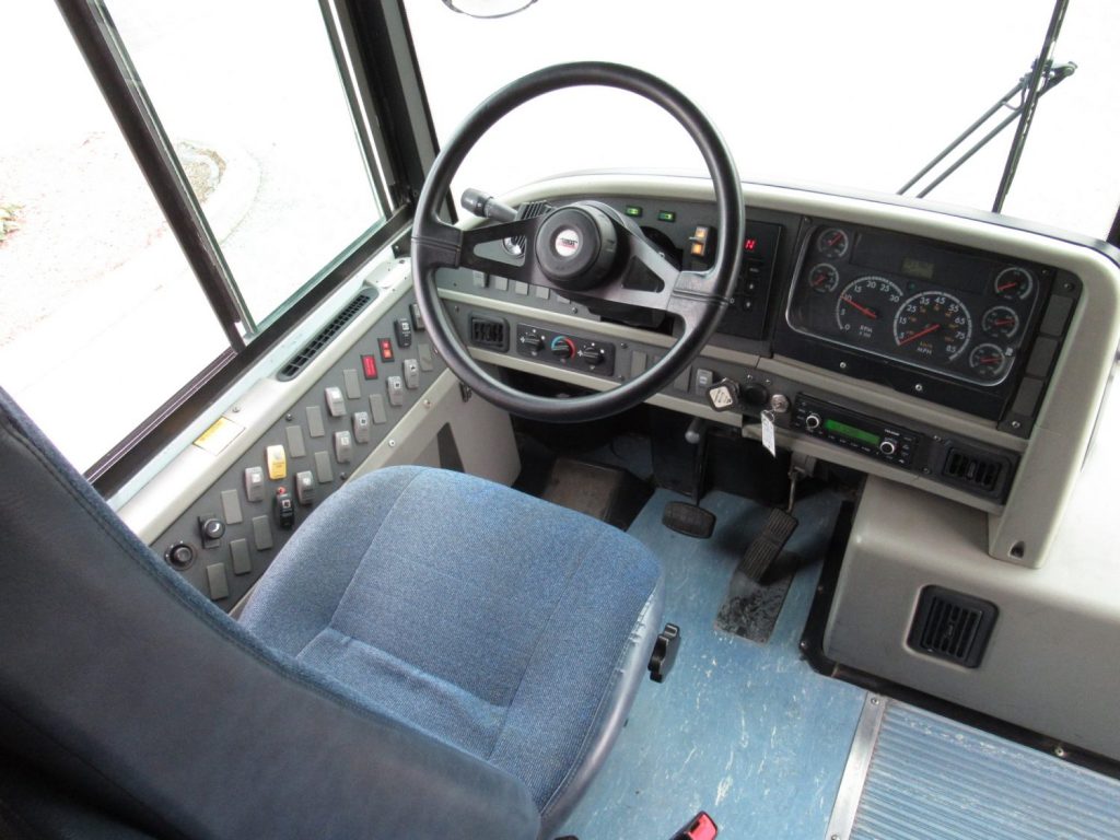2005 Thomas HDX 90 Passenger School Bus - B60874 | Northwest Bus Sales, Inc