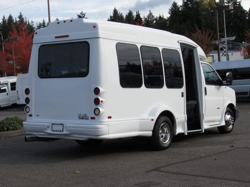 2011 Chevrolet Turtle Top 13 Passenger Shuttle Bus - S17060 | Northwest ...