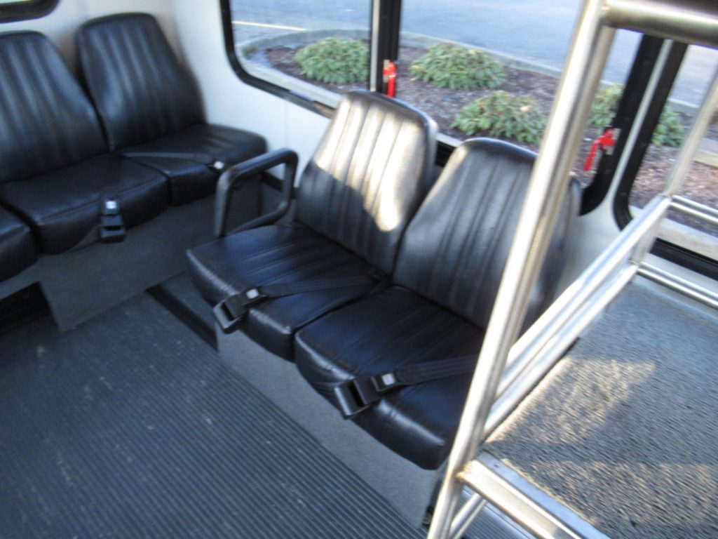 2016 Ford Eldorado Aerotech 14 Passenger Interior Luggage Shuttle Bus ...