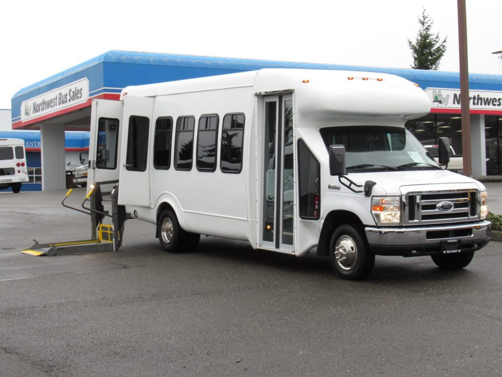 2009 Ford Startrans Senator 16+2 ADA Shuttle Bus - S25115 | Northwest ...