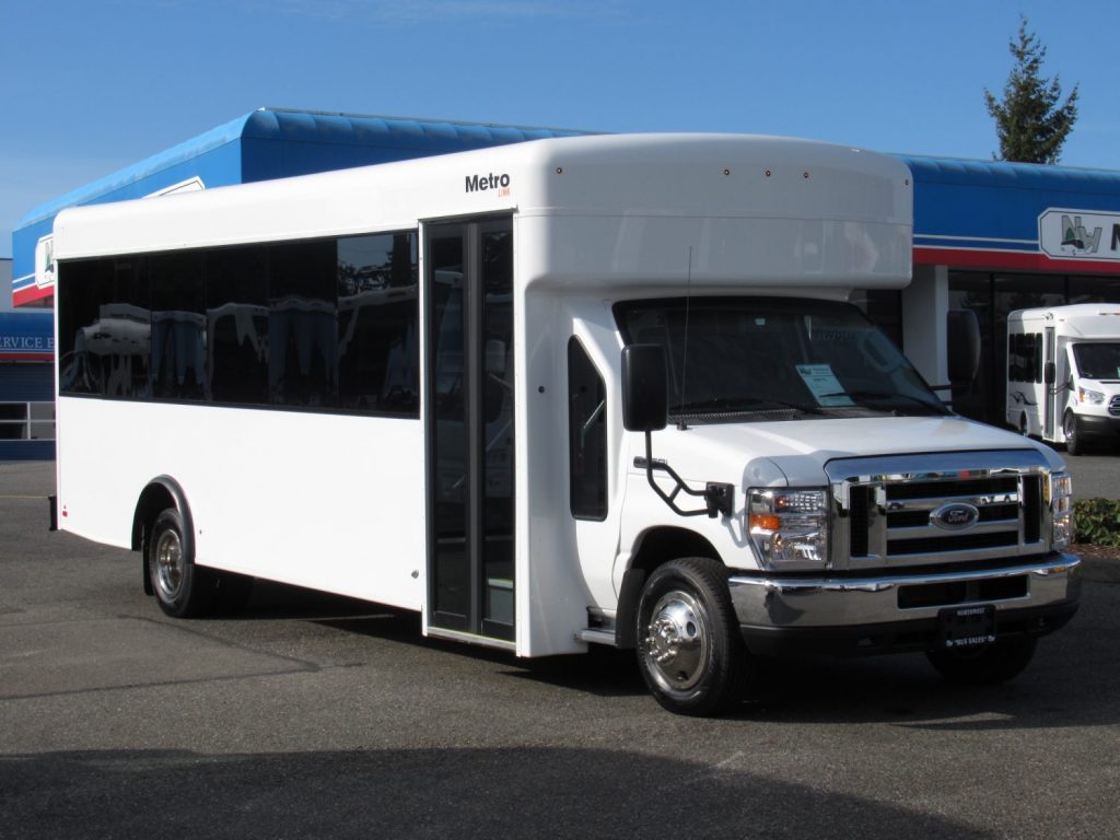 2018 Ford Metro Link 25 Passenger + Rear Luggage - S38175 | Northwest ...