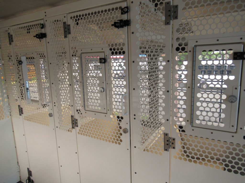 2005 MCI D4000 Prison Bus - 47 Inmates + 3 Solitary + 2 Guards Prison ...