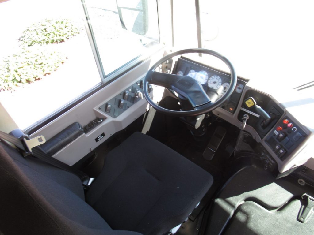 2008 IC FE 300 9 Row - 53 Kids / 35 Adults Short School Bus - B65102 ...