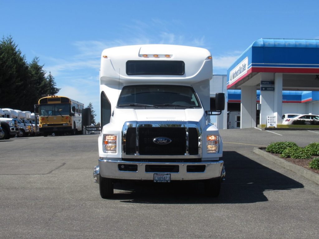 2018 Ford F-650 Starcraft Allstar XL 37 Passenger + Rear Luggage ...