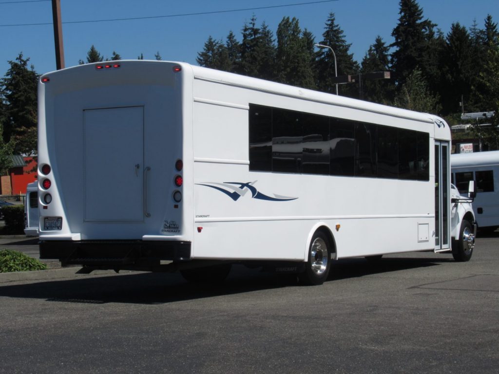 2018 Ford F-650 Starcraft Allstar XL 37 Passenger + Rear Luggage ...