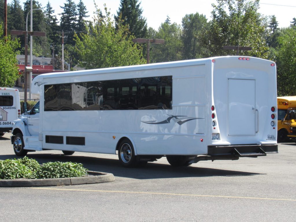 2018 Ford F-650 Starcraft Allstar XL 37 Passenger + Rear Luggage ...