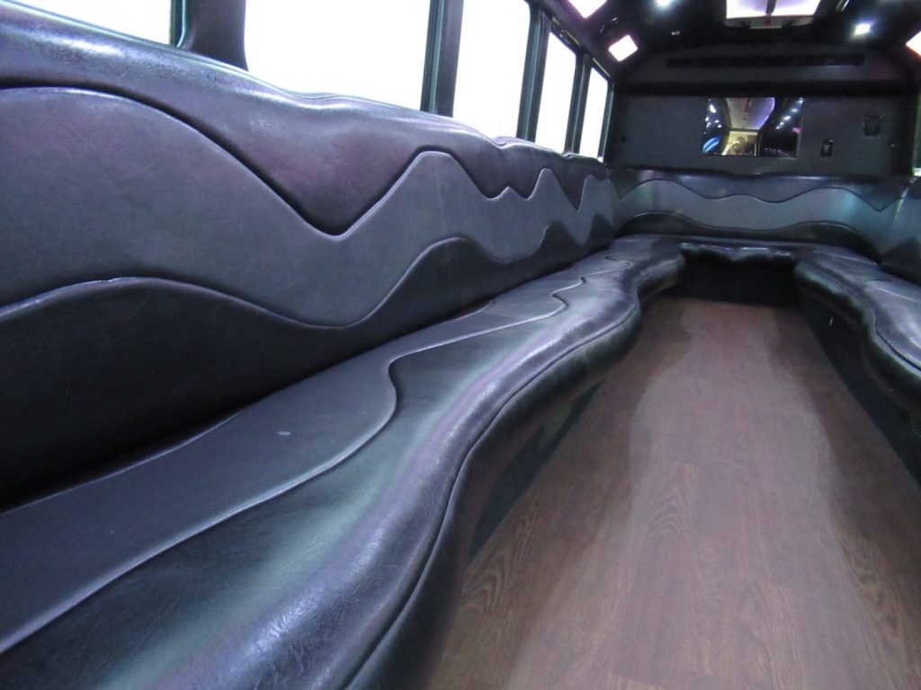 2007 Chevrolet Champion Party Bus 24-28 Passenger - S22562 | Northwest ...