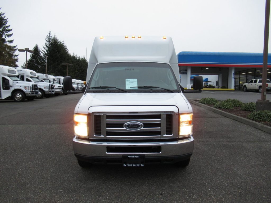 2010 Ford Federal 20 Passenger + Rear Luggage Shuttle Bus - S62898 ...