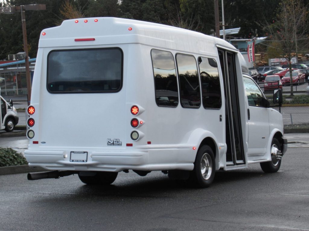 2011 Chevrolet Turtle Top 13 Passenger Shuttle Bus - S52261 | Northwest ...