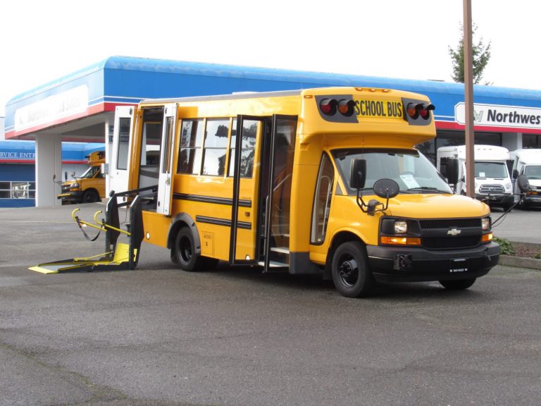 2009 Chevrolet Girardin 12 Passenger + 1 Wheelchair School Bus - B18936 ...