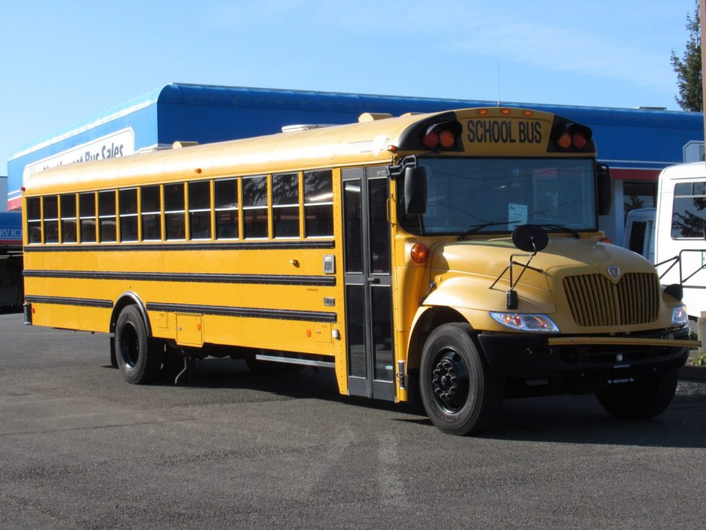 2005 International CE-300 71 Passenger Conventional School Bus - B75504 ...