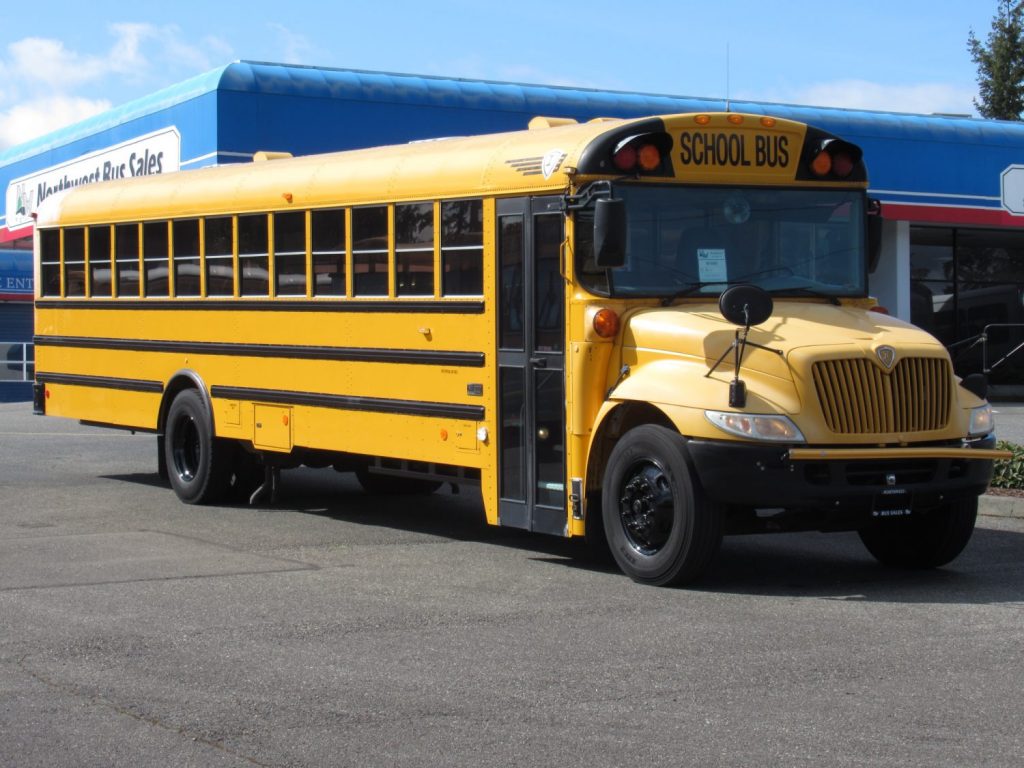 2005 International CE-300 71 Passenger Conventional School Bus - B75505 ...