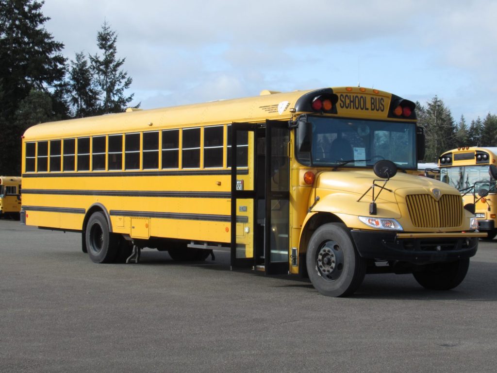 2005 International CE-300 71 Passenger Conventional School Bus - B75503 ...