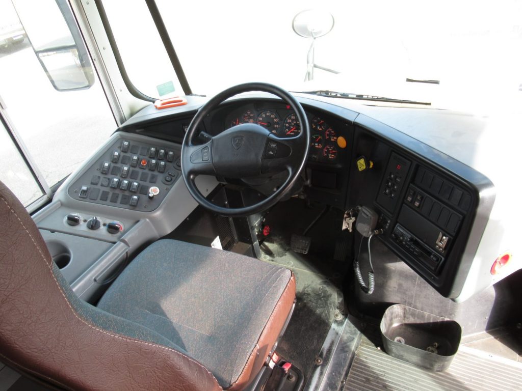 2005 International CE-300 71 Passenger Conventional School Bus - B75503 ...
