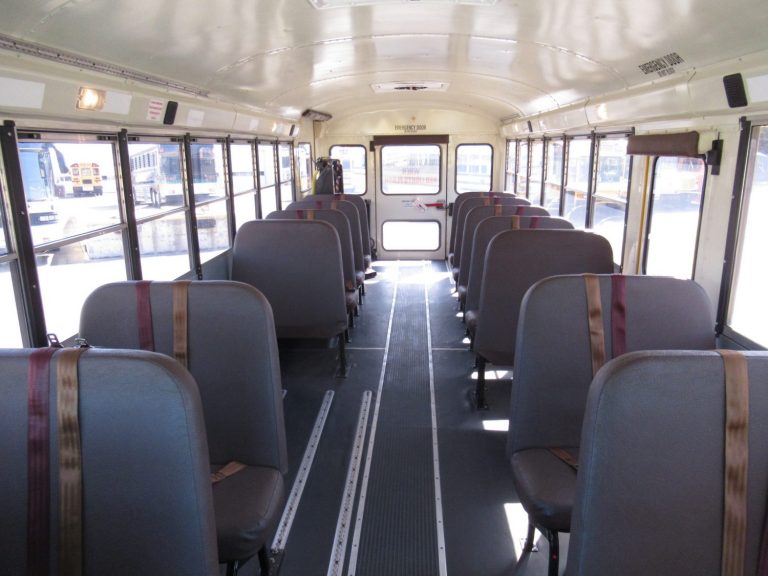 2005 IC CE-200 22+2 ADA School Bus - B87798 | Northwest Bus Sales, Inc