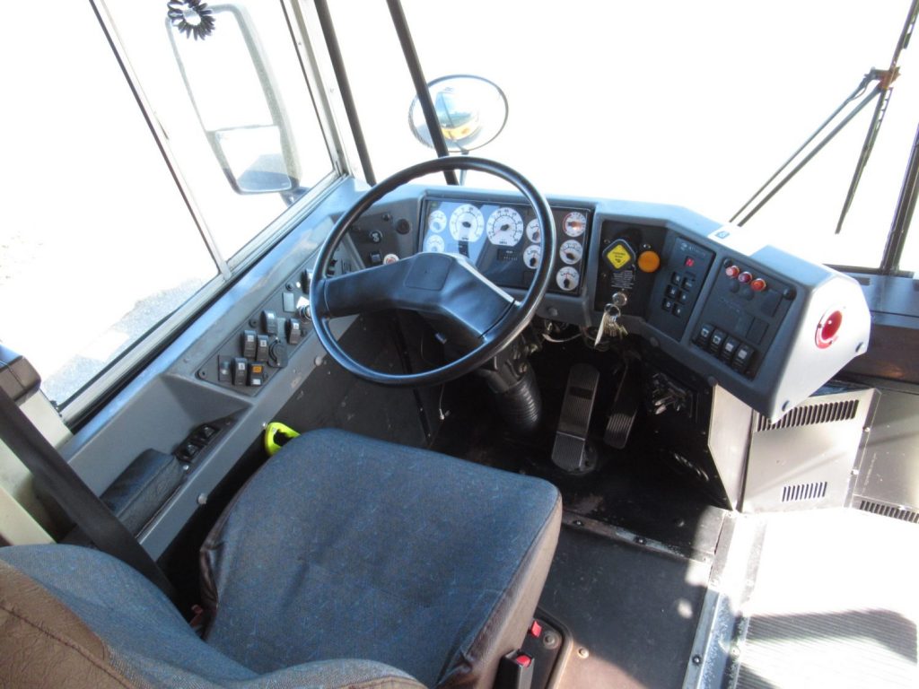 2005 International RE-300 72 Passenger School Bus - B87819 | Northwest ...