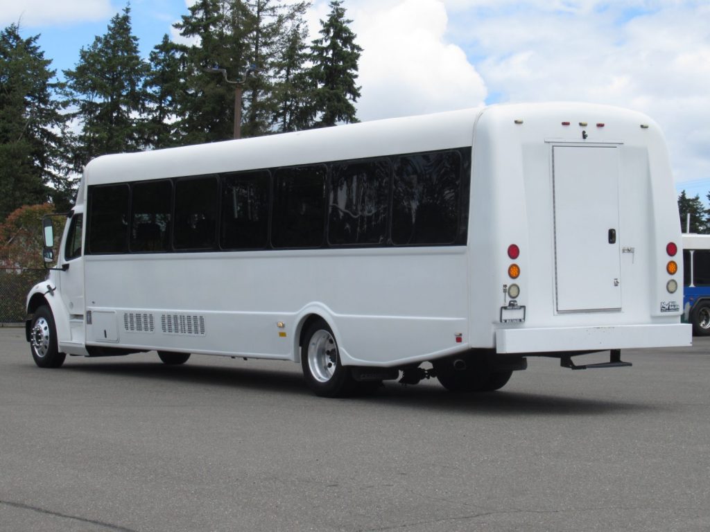 2015 Freightliner Federal Premier 36 Passenger + Rear Luggage Shuttle ...