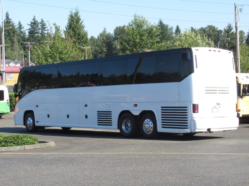 2004 MCI E4500 56 Passenger Motorcoach - C62461 | Northwest Bus Sales, Inc