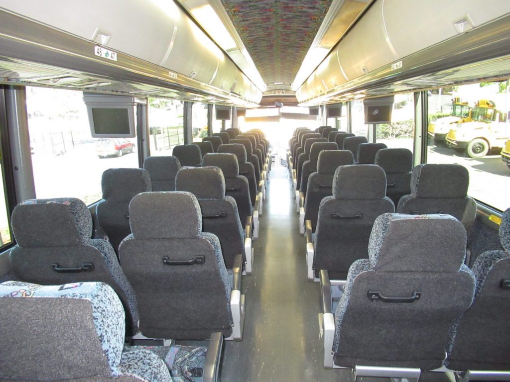2004 MCI E4500 56 Passenger Motorcoach - C62461 | Northwest Bus Sales, Inc