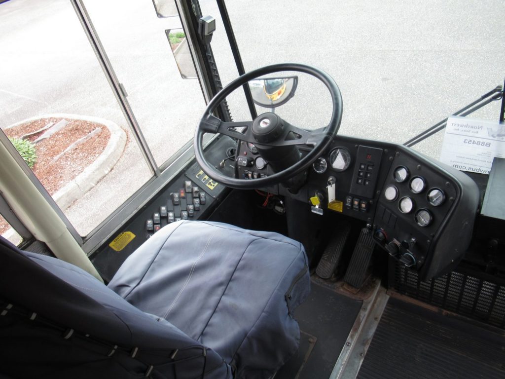 2000 Thomas Saf-T-Liner MVP 78 Passenger School Bus - B88453 ...