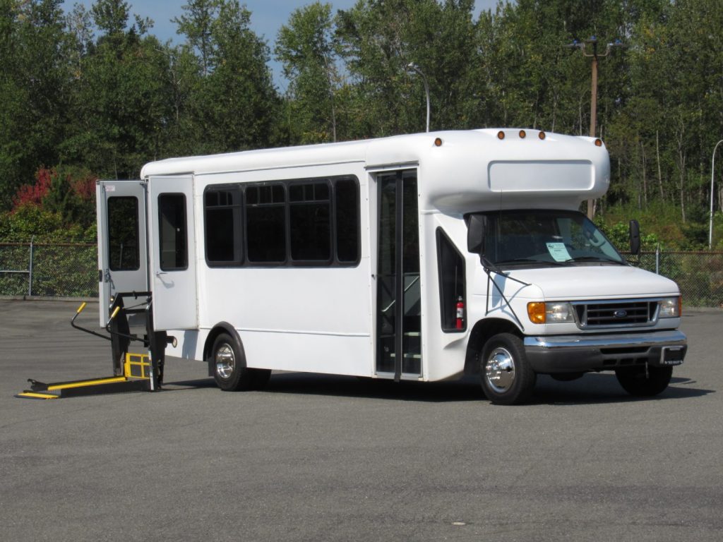 2006 Ford Startrans Senator 20 Passenger + 2 Wheelchair - S50293 ...