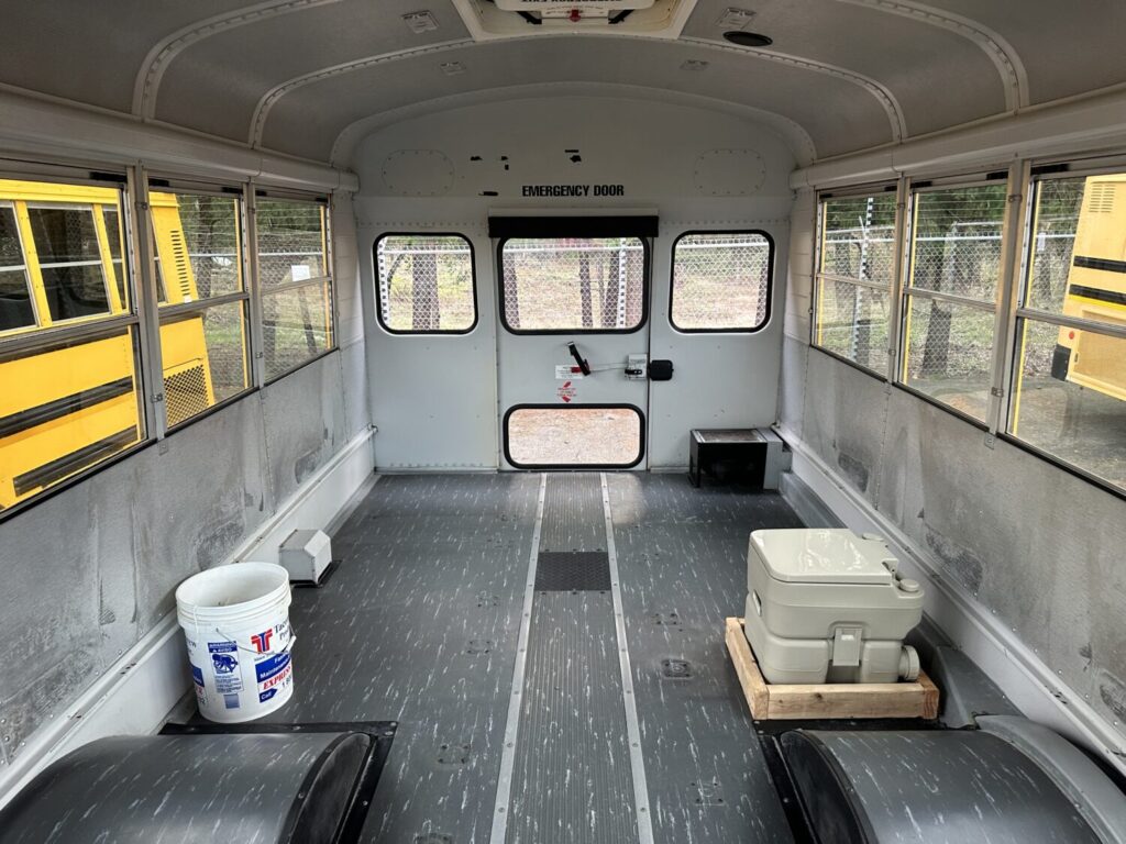 2009 Thomas Saf-T-Liner Motorhome Short School Bus - B10136 | Northwest ...