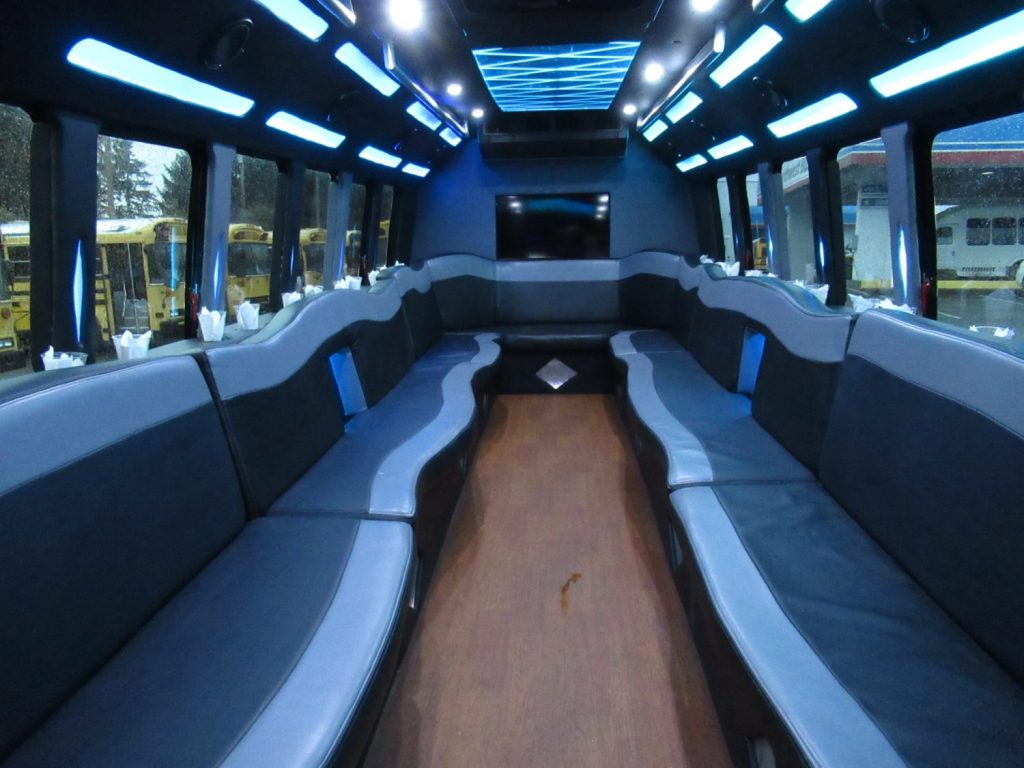 2008 Chevrolet Turtle Top Odyssey XL Party Bus - S11406 | Northwest Bus ...