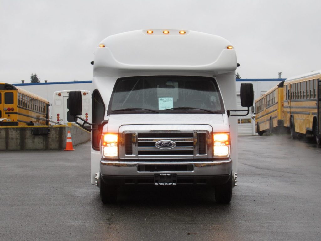 2016 Ford Starcraft MVP 28 Passenger Shuttle Bus - S24316 | Northwest ...