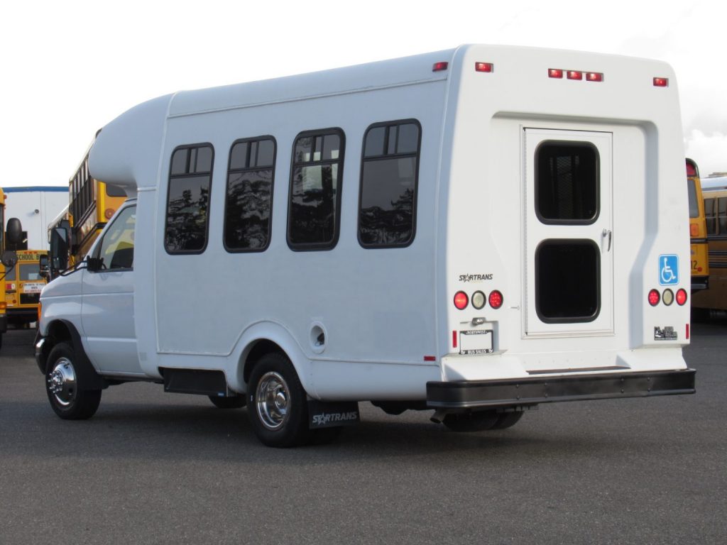 2005 Ford E-350 Startrans Senator 10 Passenger Shuttle Bus - S24694 ...