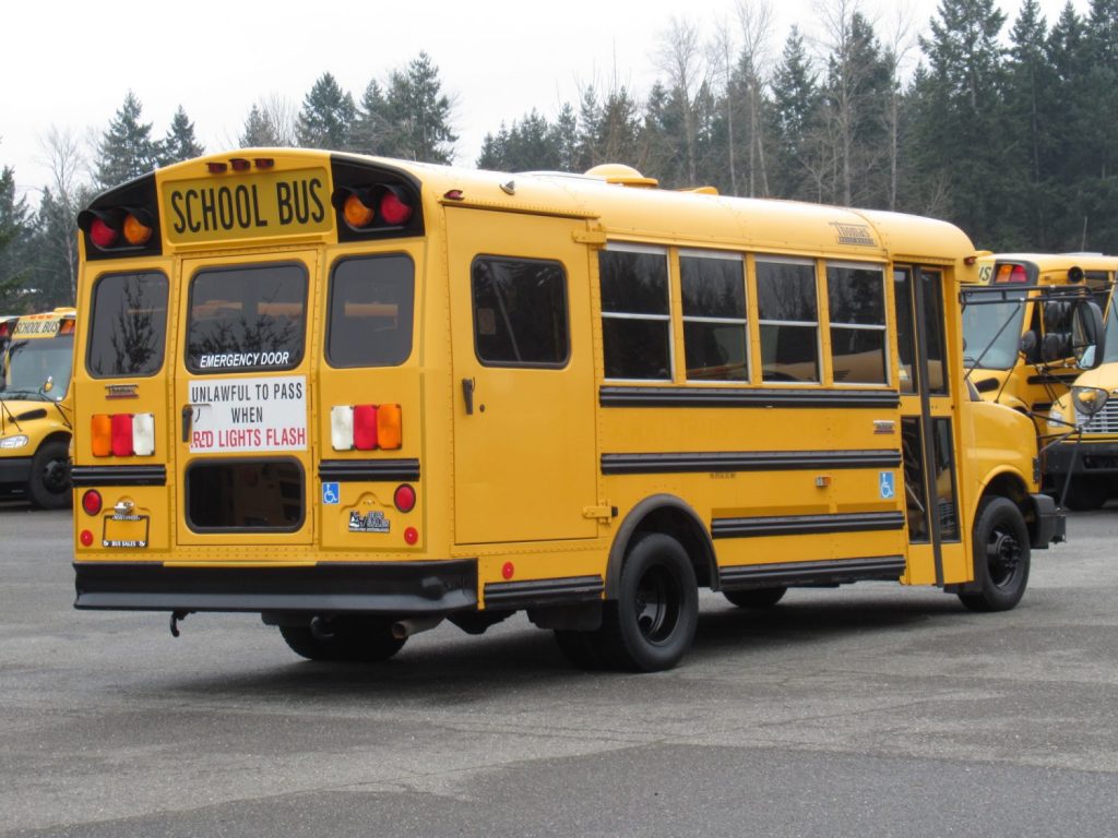 2010 Chevrolet Thomas 12 Passenger + 1 ADA School Bus - B28007 ...