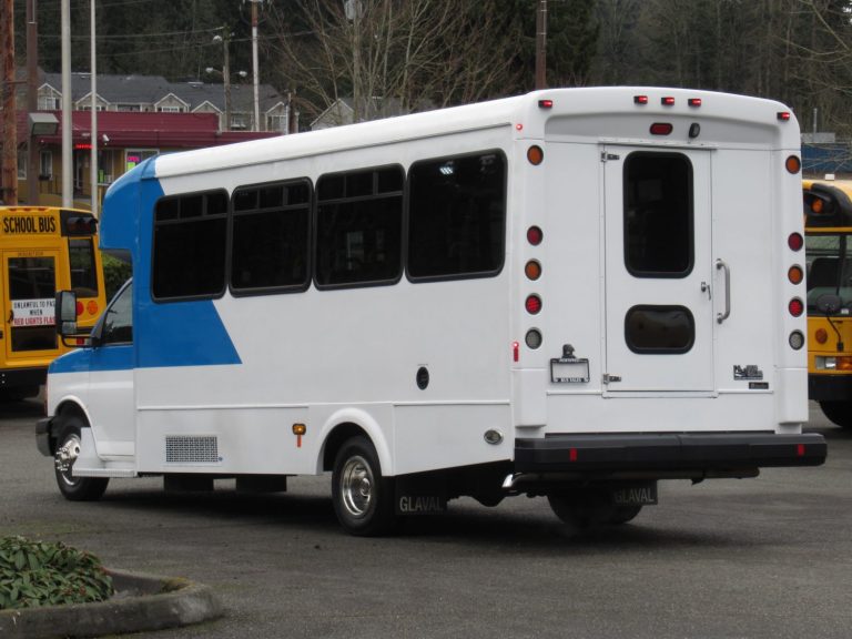 2016 Chevrolet Glaval Titan II 14 Passenger Shuttle Bus - S38275 ...