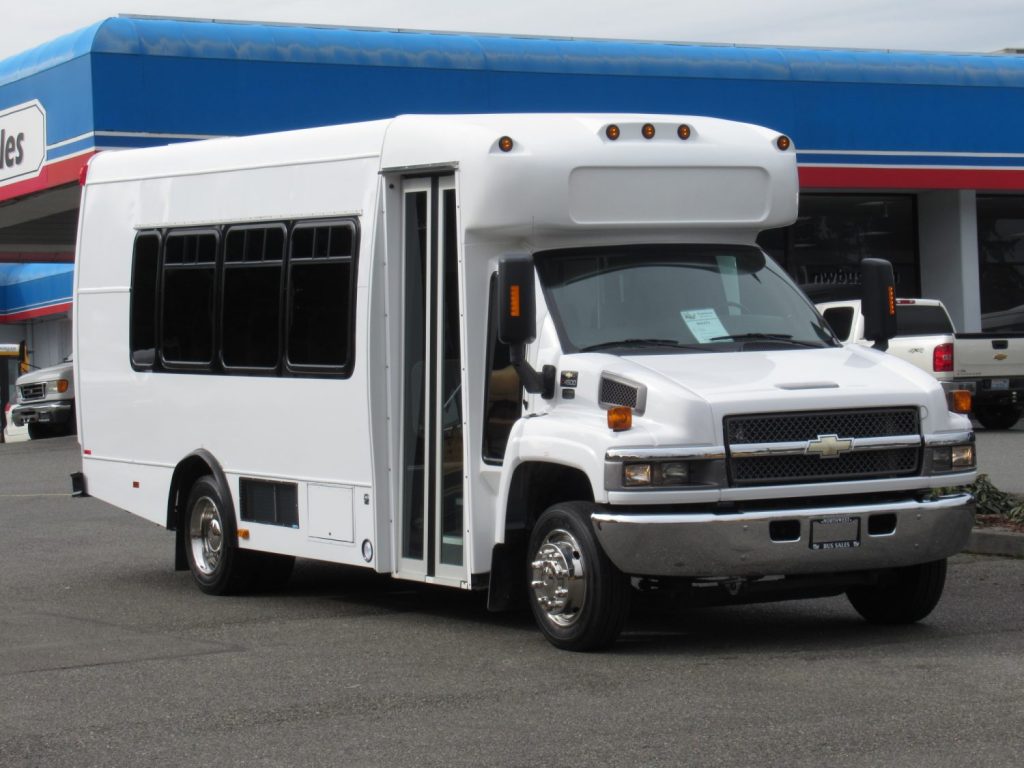2009 Chevrolet Startrans 18 Passenger + Rear Luggage Shuttle Bus ...