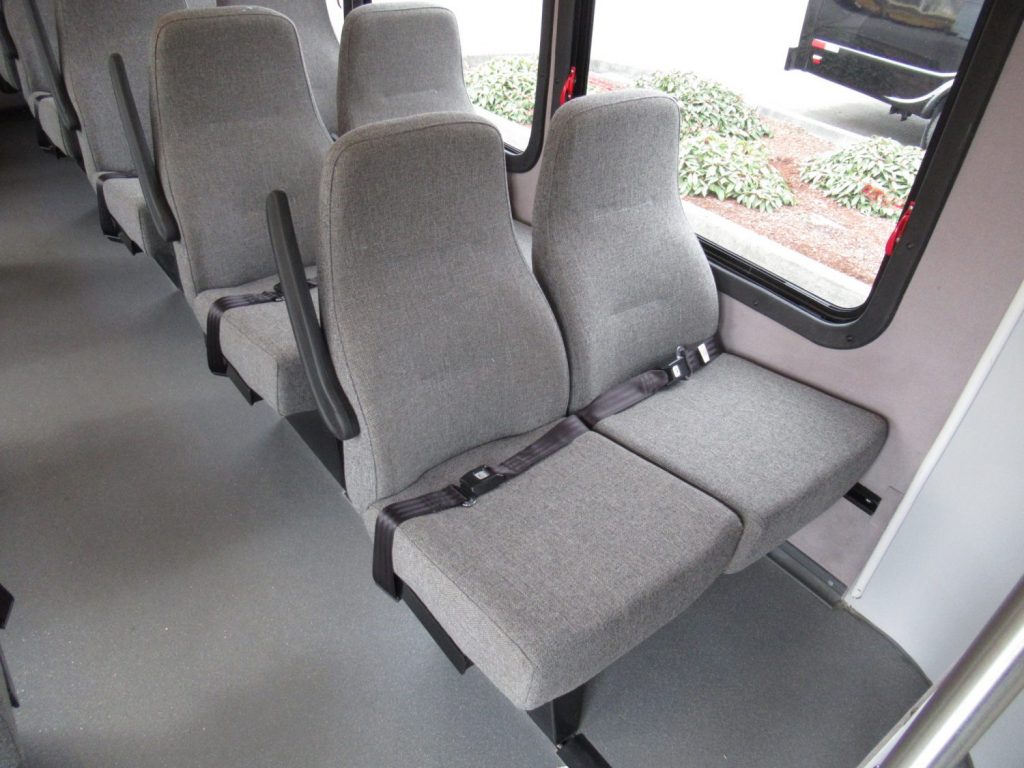 2009 Chevrolet Startrans 18 Passenger + Rear Luggage Shuttle Bus ...