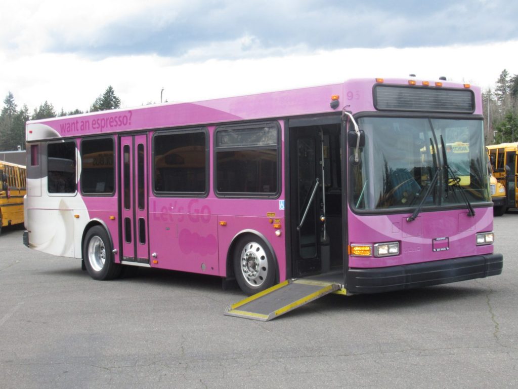 2005 Gillig Low Floor 23 Passenger ADA Transit Bus - T91096 | Northwest ...