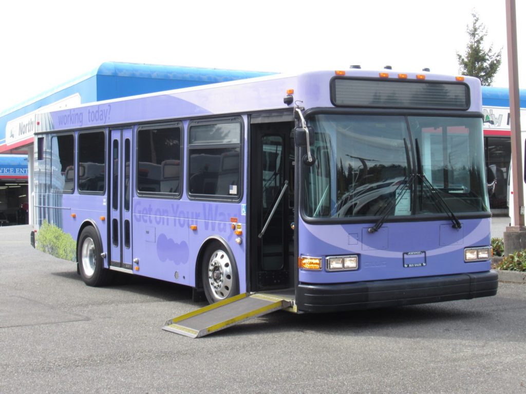 2005 Gillig Low Floor 23 Passenger ADA Transit Bus - T91098 | Northwest ...
