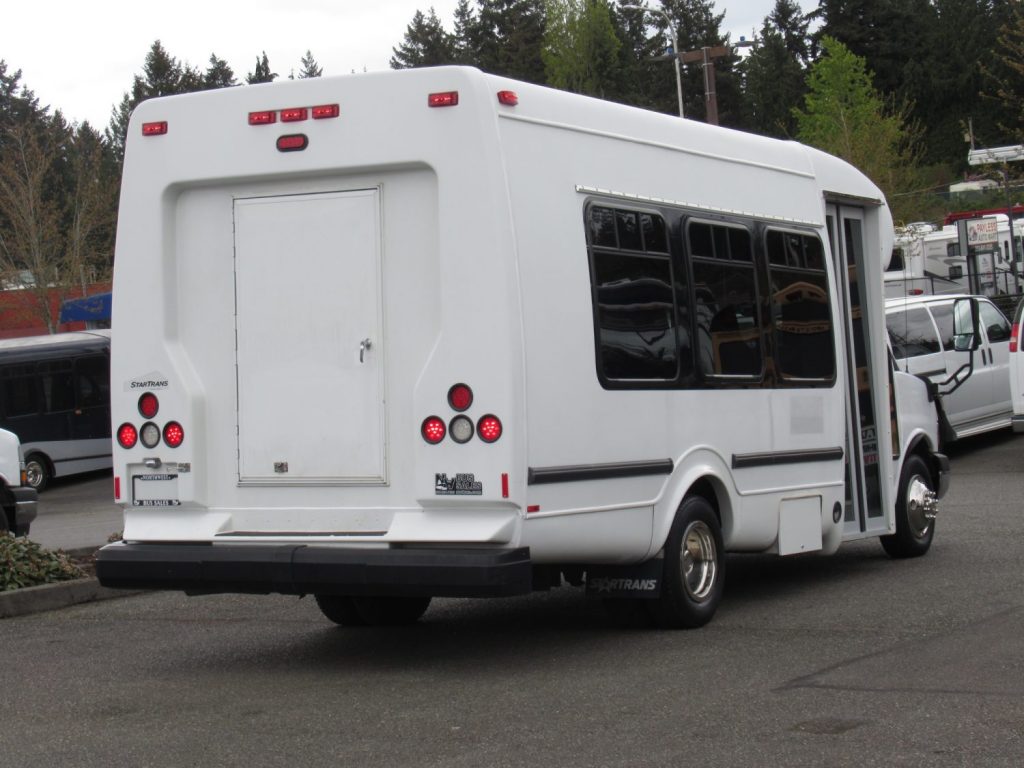 2009 Chevrolet StarTrans 14 Passenger + Rear Luggage Shuttle Bus ...