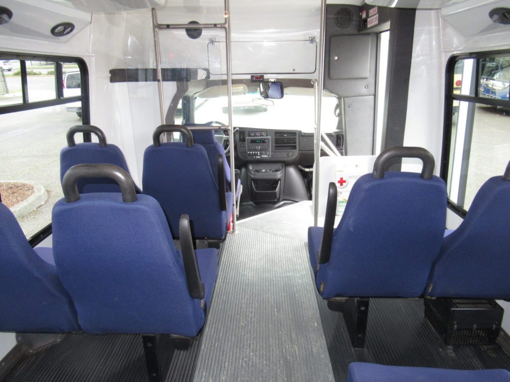 2009 Chevrolet StarTrans 14 Passenger + Rear Luggage Shuttle Bus ...