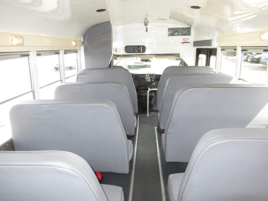 2006 Chevrolet Mid Bus Type-A 28 Passenger School Bus - B27182 ...