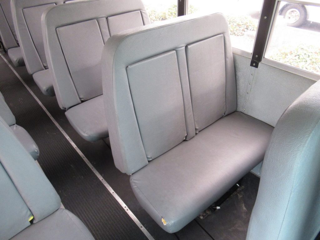 2005 IC CE-200 61 Passenger School Bus - B82283 | Northwest Bus Sales, Inc